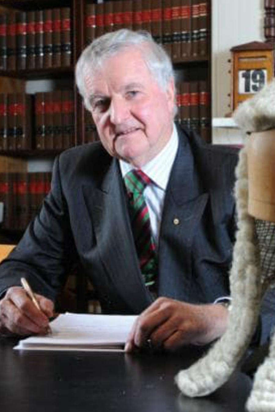 Advisory Board | Research Unit on Military Law and Ethics | University ...